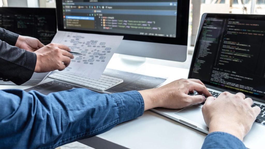 Mengenal JavaScript dan Node JS - Biztech Academy